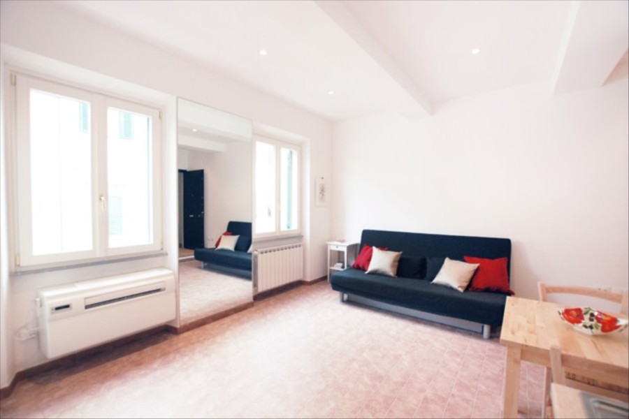 Sole Apartment: Apartment for 2 people in Florence | Habitat Apartments
